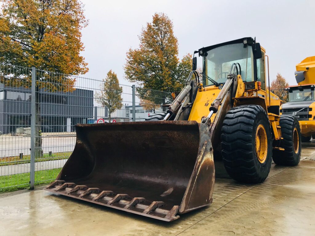 Wheel Loaders - Yellowdozer